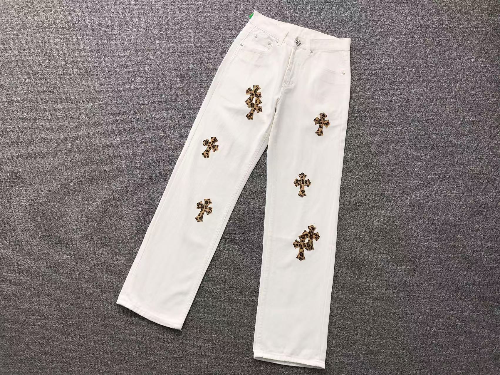 Chrome Hearts Leopard Cross Patch Jeans Blanco - Drip Store Argentina