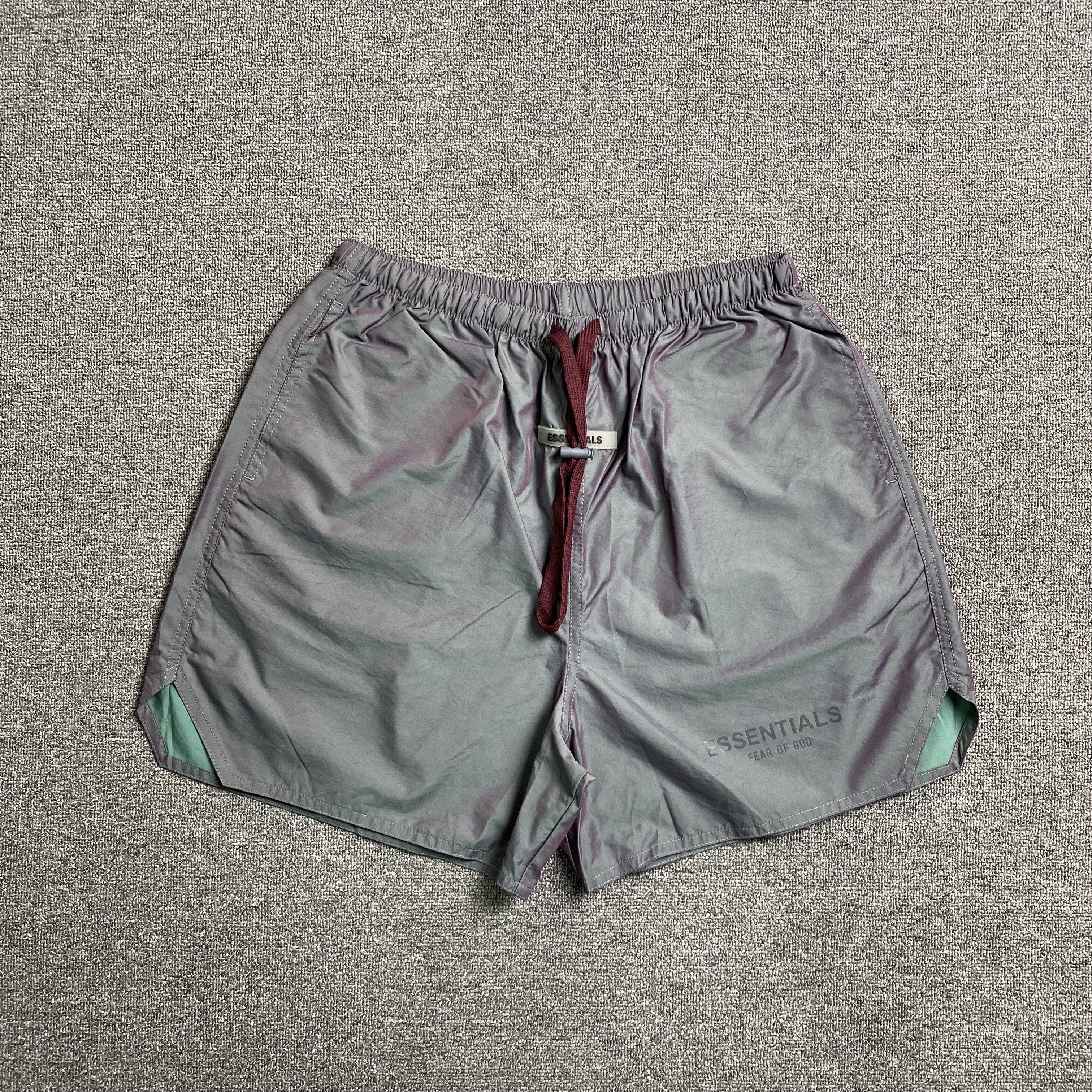 Short Fear of God Essentials Volley Iridescent - Drip Store Argentina