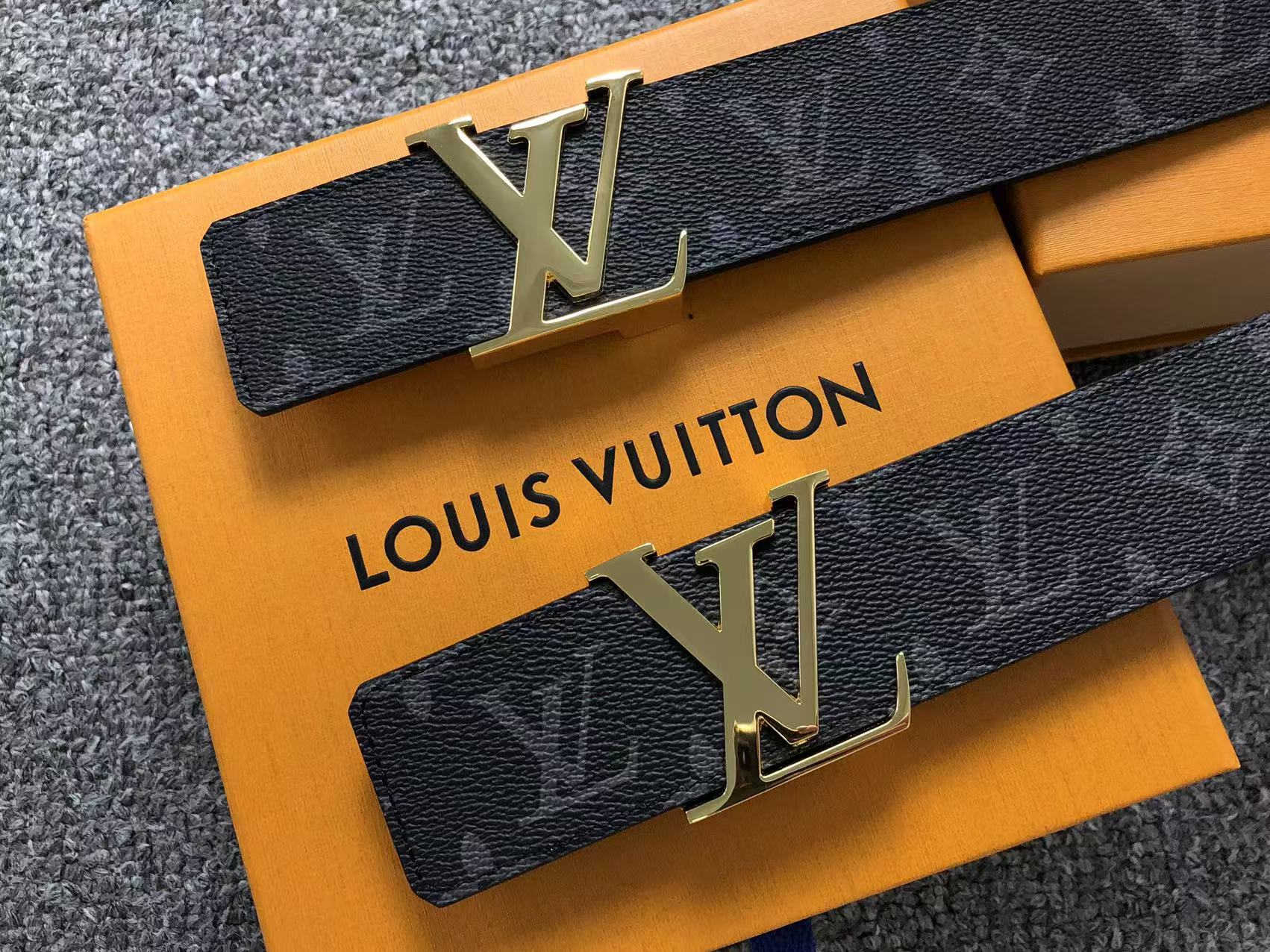 Cinturon Louis Vuitton Monogram Silver Lv Initials Negro M9043 – Drip ...