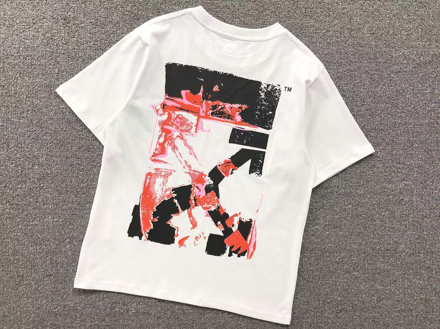 Remera Off White Acrylic Arrow Blanca - Drip Store Argentina